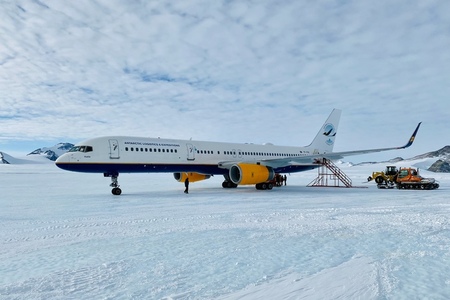 Boeing 757 passenger aircraft parked at Union Glacier blue-ice runway ...