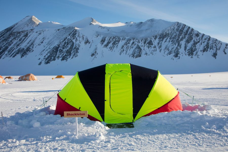 South Pole Flights - Antarctic Logistics & Expeditions